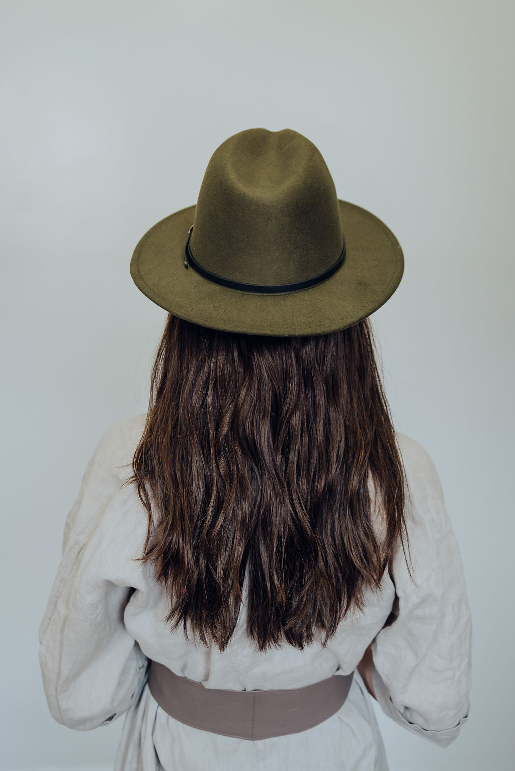 23'' Dark Brown Light Wave Hat Wig – The Hustle Wig